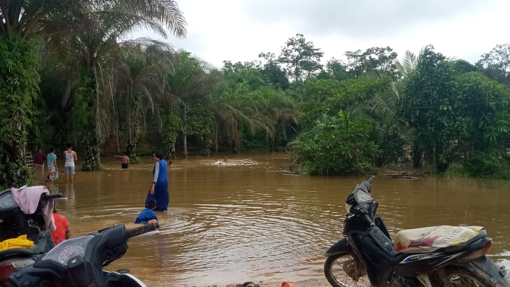 Akibat Curah Hujan Tinggi, Sejumlah Wilayah Kecamatan Di Muba Terendam Banjir
